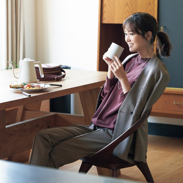 写真 (3枚目) - 秋色も顔映えもたっぷり♡ トレンドを欲張りに楽しむ7スタイル[30代の1週間コーデまとめ] - LOCARI（ロカリ）