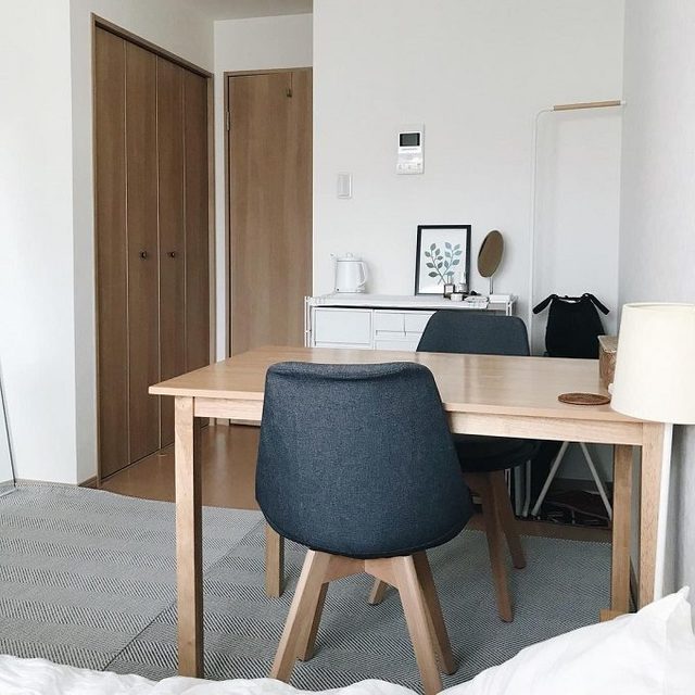 写真 (3枚目) - ダイニングテーブルが欲しい！1Kでも狭くならないコツ3つ＆レイアウト実例 - LOCARI（ロカリ）