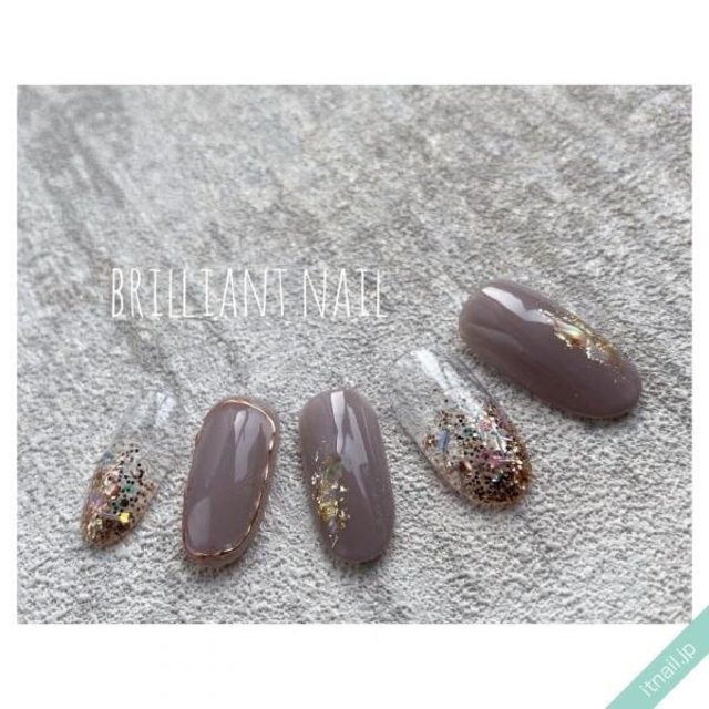 写真 (8枚目) - 秋ネイルはグレーとグレージュ｡たちまち美人な旬デザイン2021 - LOCARI（ロカリ）