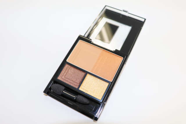 写真 (2枚目) - [KATE・セザンヌ他]ゲットした？ 秋の人気アイシャドウ5選 - LOCARI（ロカリ）