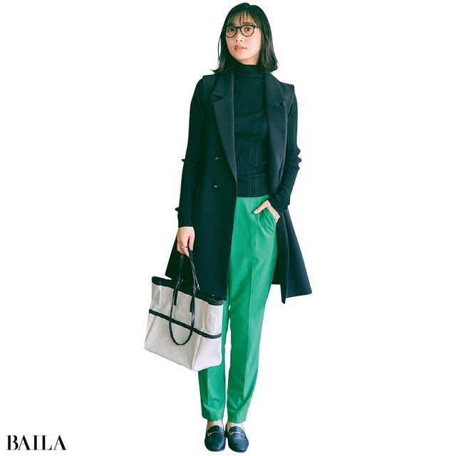 写真 (12枚目) - [ブラック派の秋色着回しまとめ]定番の黒で新しいおしゃれを楽しめる14コーデ - LOCARI（ロカリ）