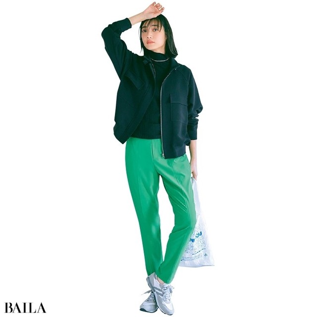 写真 (13枚目) - [ブラック派の秋色着回しまとめ]定番の黒で新しいおしゃれを楽しめる14コーデ - LOCARI（ロカリ）