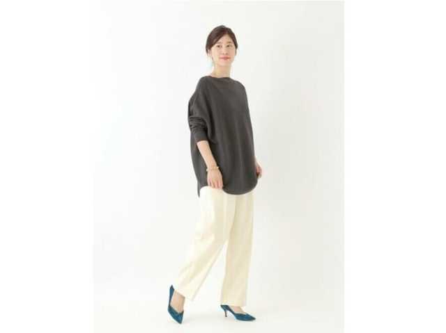 写真 (2枚目) - 40代がゆるニットを着る時にやりがちなNGコーデ5 - LOCARI（ロカリ）