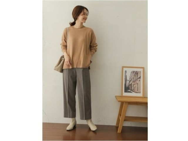 写真 (6枚目) - 40代がゆるニットを着る時にやりがちなNGコーデ5 - LOCARI（ロカリ） - LOCARI（ロカリ）