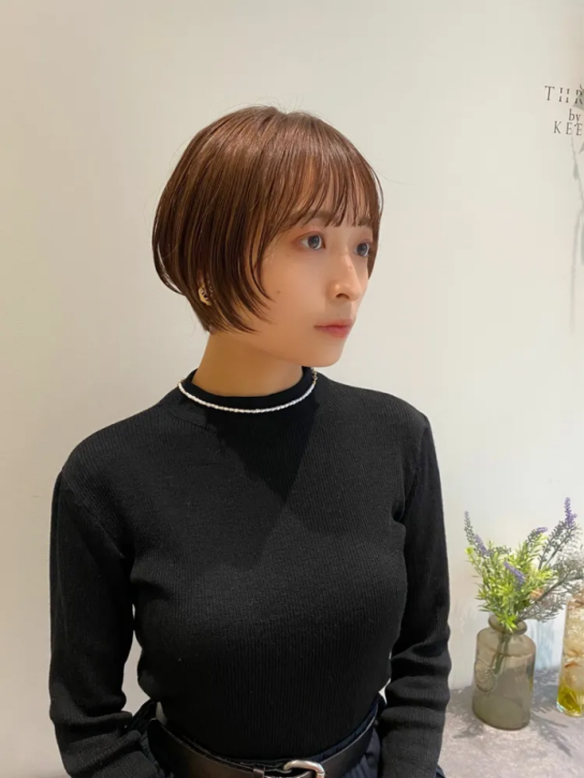 写真 (1枚目) - 大人の「シャギー×ショート」特集。女性らしいおすすめのヘアスタイルはこれ - LOCARI（ロカリ）