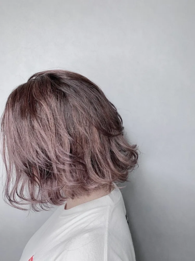 写真 (3枚目) - 30代女性にはどんな「ピンク」のヘアカラーが似合う？大人のおしゃれが叶う髪型特集 - LOCARI（ロカリ）