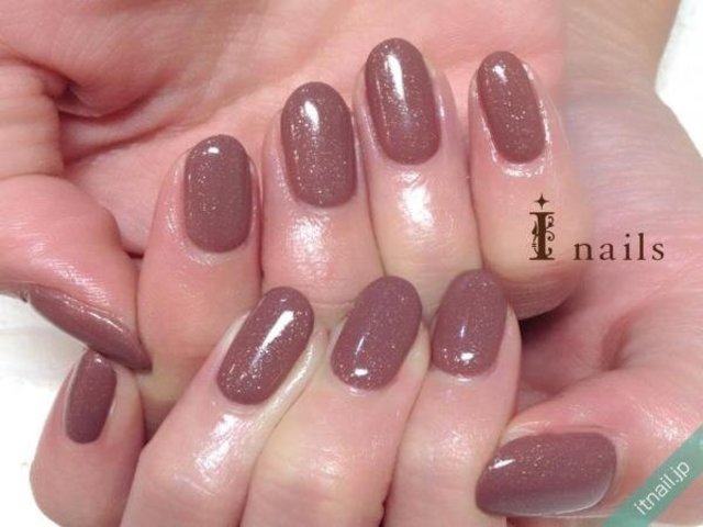 写真 (10枚目) - レディライクな“ピンク×ブラウン”のネイル集♡可愛いも大人っぽいもGET - LOCARI（ロカリ）