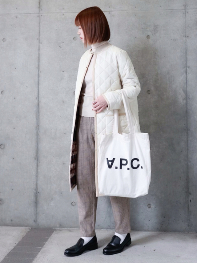 写真 (6枚目) - 2021秋冬はユニクロのニットコーデが万能。最新の着こなしを今すぐチェック - LOCARI（ロカリ）