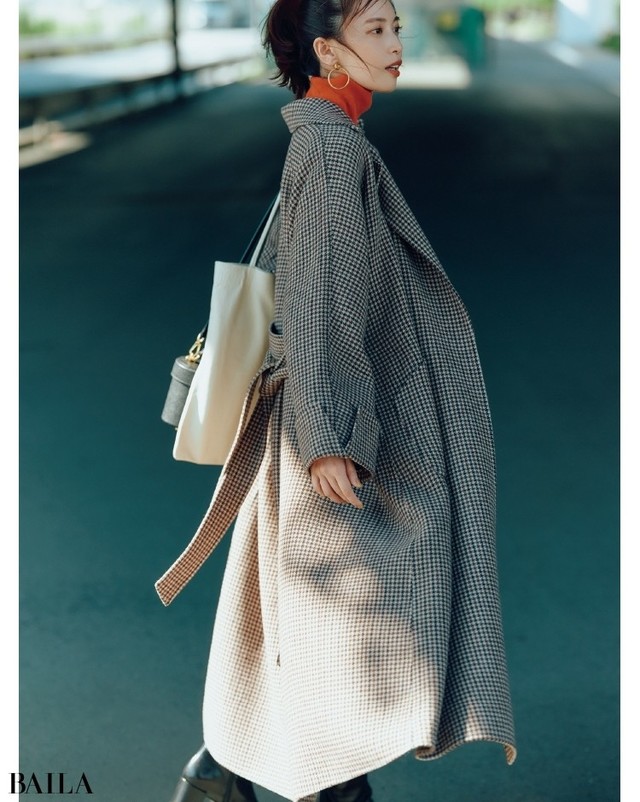 写真 (1枚目) - [2021冬アウター]毎日着たい通勤コートはいつも頼れる3ブランド、「ミラ - LOCARI（ロカリ）