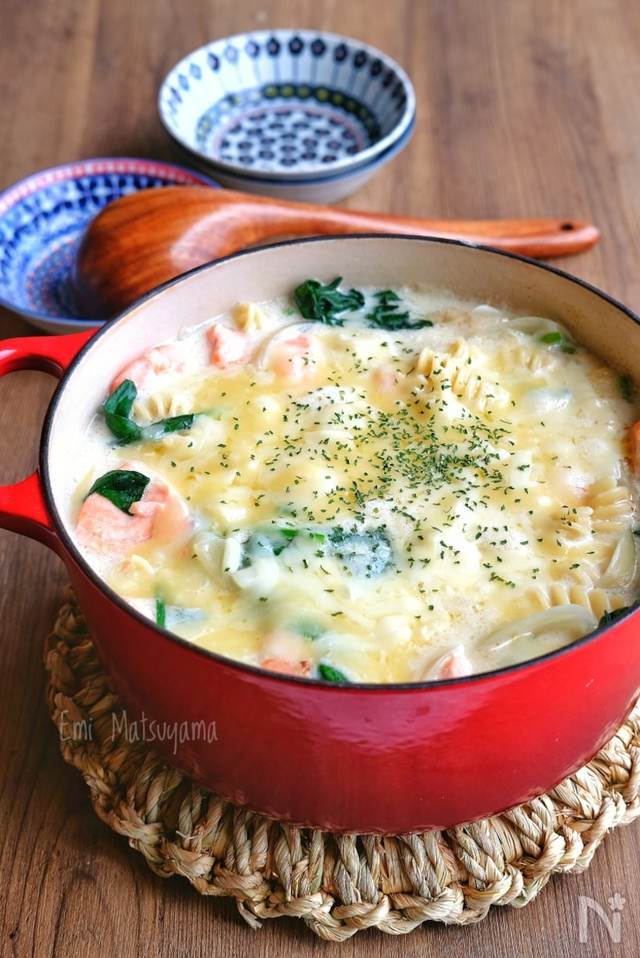 写真 (13枚目) - 寒い日の晩ごはんはやっぱりコレ♡ポカポカお鍋レシピ12選 - LOCARI（ロカリ）