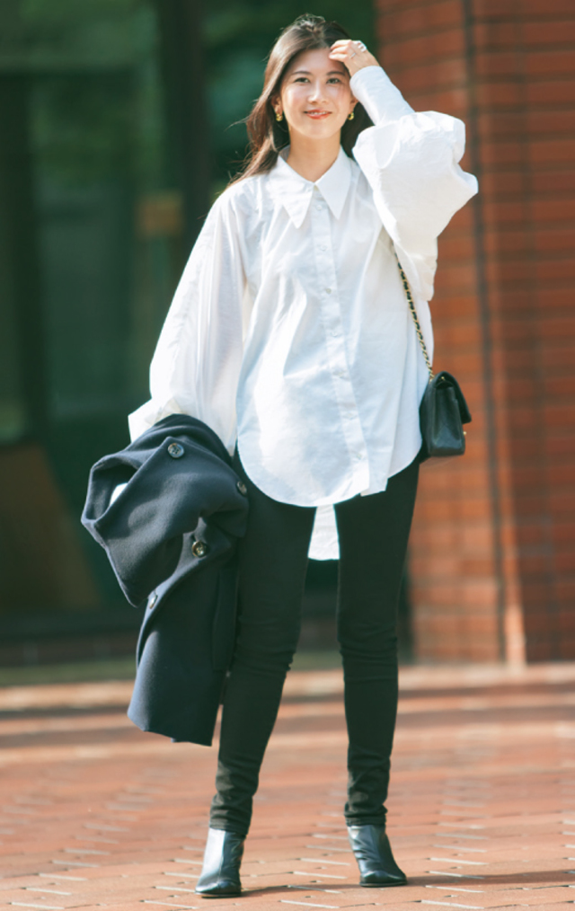 写真 (4枚目) - [エルメスSNAP]カジュアル上手さんの“シルバージュエリーで抜け感”コーデ - LOCARI（ロカリ）