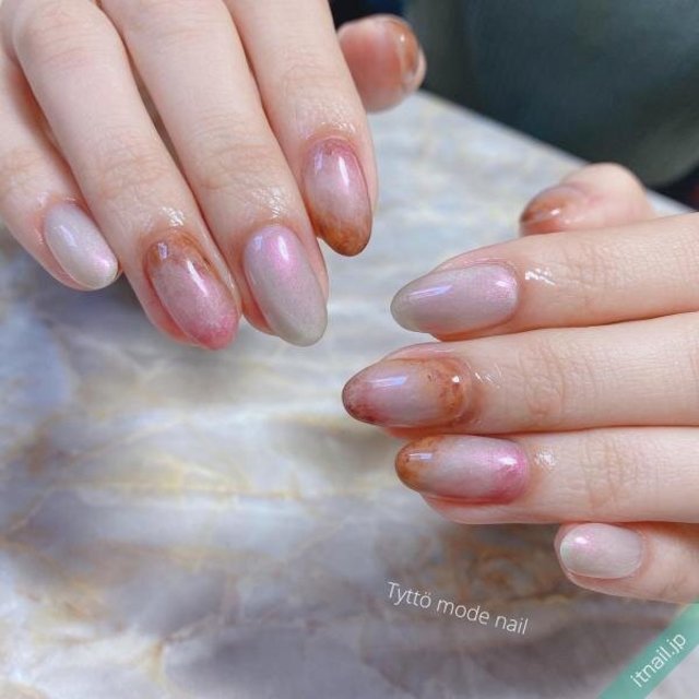 写真 (8枚目) - 大人可愛いネイルは《ピンク×グレー》で作る♡シンプルもニュアンス感もGET - - LOCARI（ロカリ）