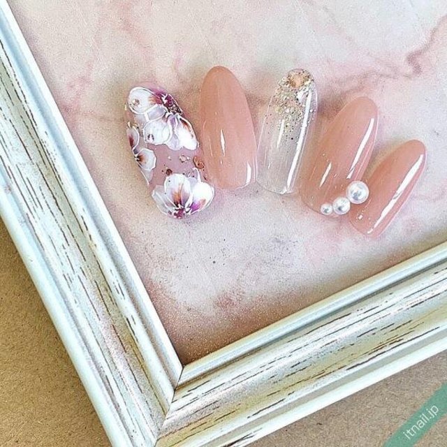 写真 (9枚目) - 《3連パール》のネイルデザインで華やかに♡アクセサリーを纏った指先へ - LOCARI（ロカリ）