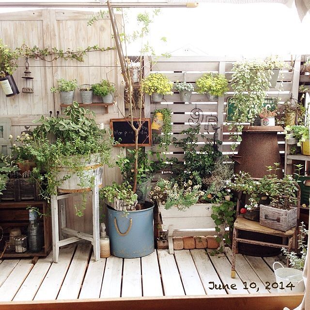 写真 (12枚目) - インテリアやガーデニングに！「ミルク缶」の活用アイデア15選 - LOCARI（ロカリ） - LOCARI（ロカリ）