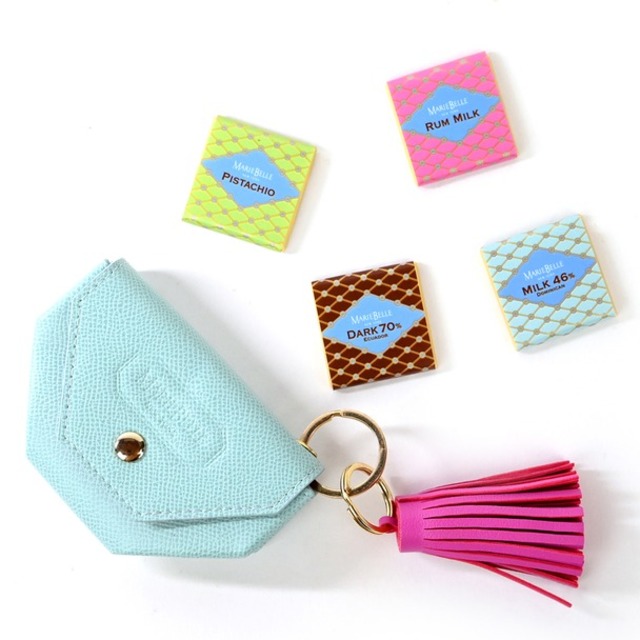 写真 (1枚目) - 一目惚れ間違いなし♡ポーチ、ブック型etcバレンタインチョコ14選 - LOCARI（ロカリ）