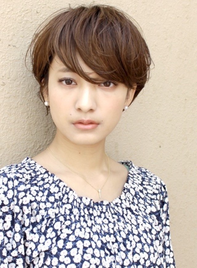 写真 (4枚目) - 髪を切ってキレイになる♡春を先取る「大人ショート＆ショートボブ」12選 - LOCARI（ロカリ）