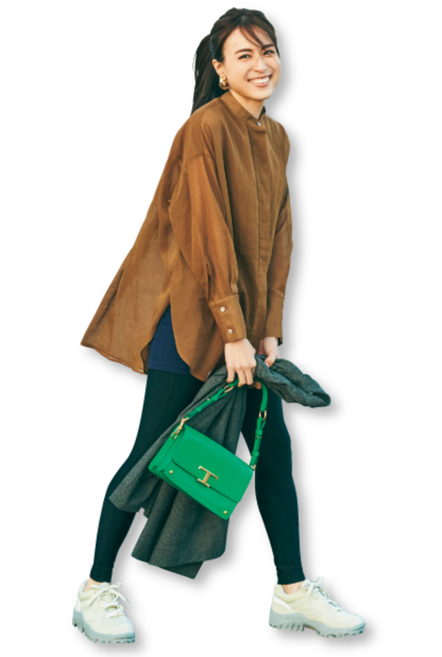 写真 (8枚目) - [レギンス×スニーカーコーデの正解7]『ルルレモン』で旬の足元オシャレ1週間！ - - LOCARI（ロカリ）