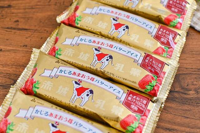 写真 (4枚目) - 伝説かじるバターアイスに初の苺味！禁断のあまおうフレーバーを最速レポ[365日アイス女子] - LOCARI（ロカリ）