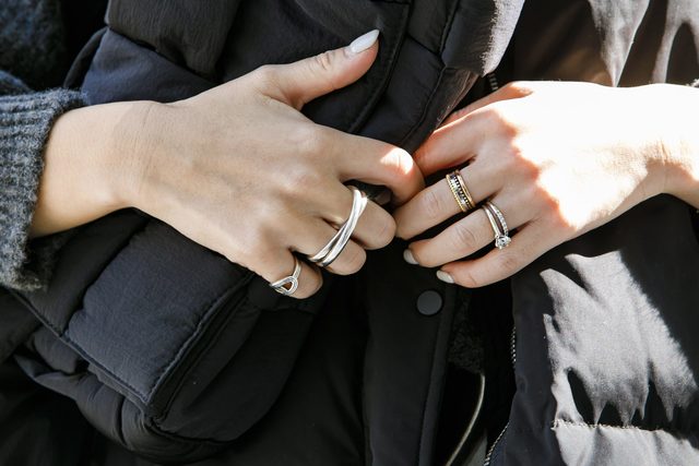 写真 (19枚目) - エルメス、ティファニー、タサキetc[手元ジュエリー重ねづけSNAP！] - LOCARI（ロカリ）