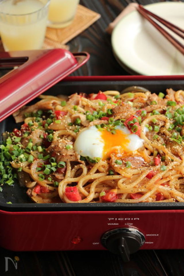 写真 (11枚目) - 昼食や夜食にも大活躍♡パパッと簡単でおいしい！人気の焼きうどんレシピ13 - LOCARI（ロカリ）