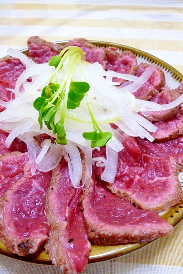 写真 (11枚目) - 家庭でも簡単！「牛たたき」の基本の作り方＆レシピ10選 - LOCARI（ロカリ）