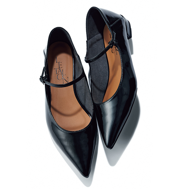 写真 (4枚目) - [黒と白があれば万能]パカパカしない「ぺたんこ靴」がママに優しい！ - - LOCARI（ロカリ）