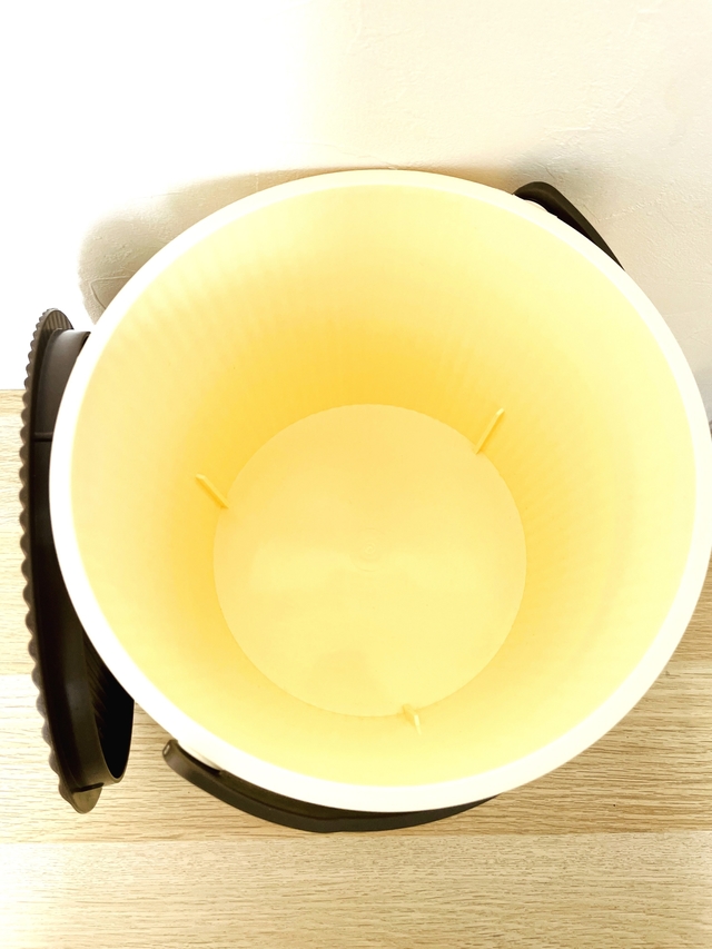 写真 (4枚目) - オムツ臭わないしオシャレって泣くわ…。生ゴミもOKの“フタ付バケツ”が優秀すぎた - LOCARI（ロカリ）