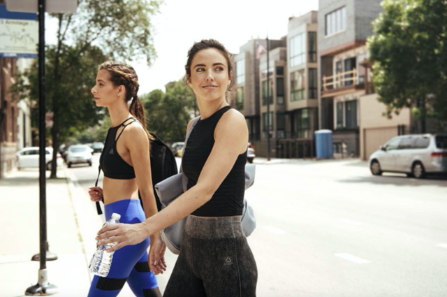 写真 (1枚目) - 歩くだけでいいこと尽くし♡女性らしいボディラインを作る3つの秘訣 - LOCARI（ロカリ）