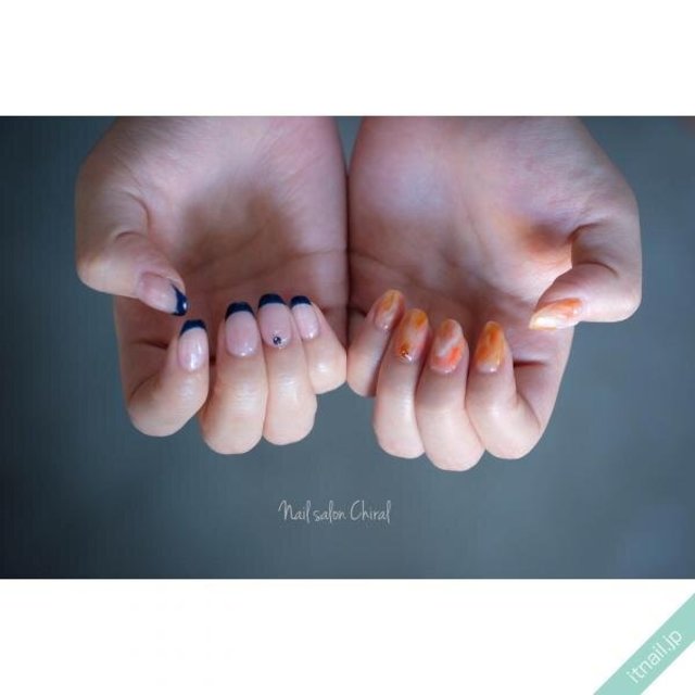 写真 (3枚目) - ネイビーでシックに決める春夏ネイル♡おすすめデザイン～2022～ - - LOCARI（ロカリ）