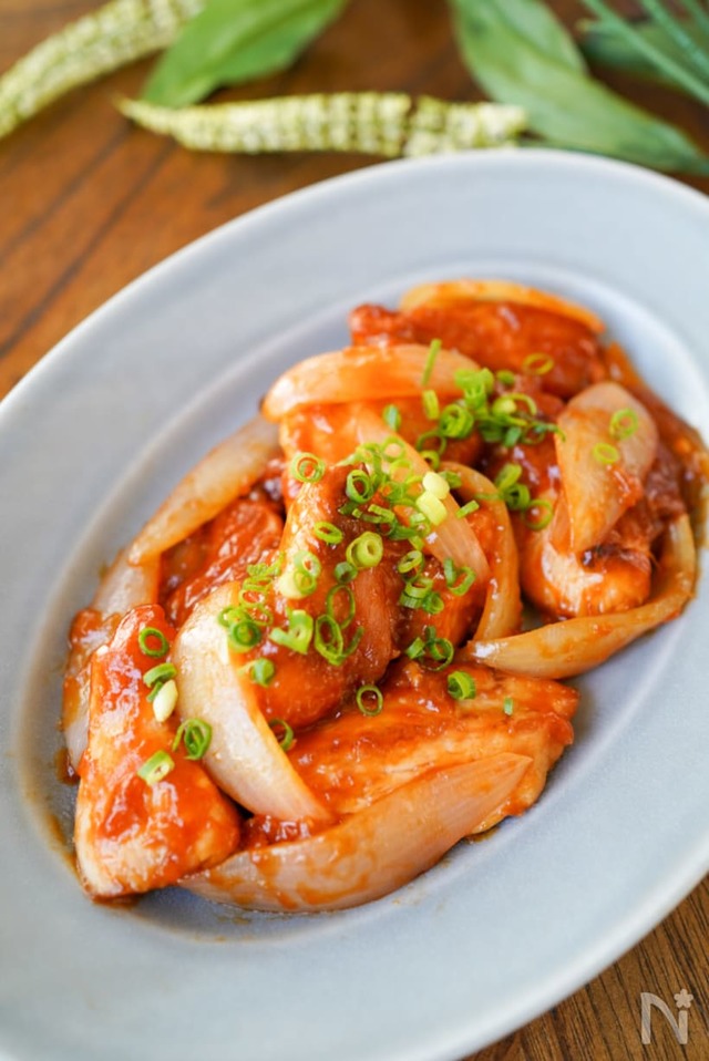 写真 (3枚目) - 時短＆節約の味方！忙しい日もぱぱっと完成「鶏むね＆豚こま肉レシピ」12選 - LOCARI（ロカリ）