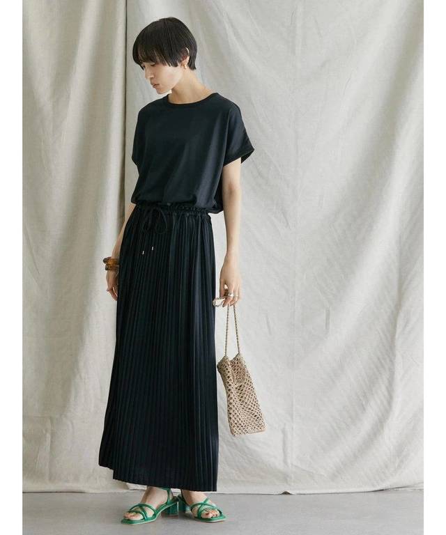 写真 (1枚目) - ダイエットなしで体型カバーしたい人集合♡初夏の着痩せワンピース5選 - LOCARI（ロカリ）