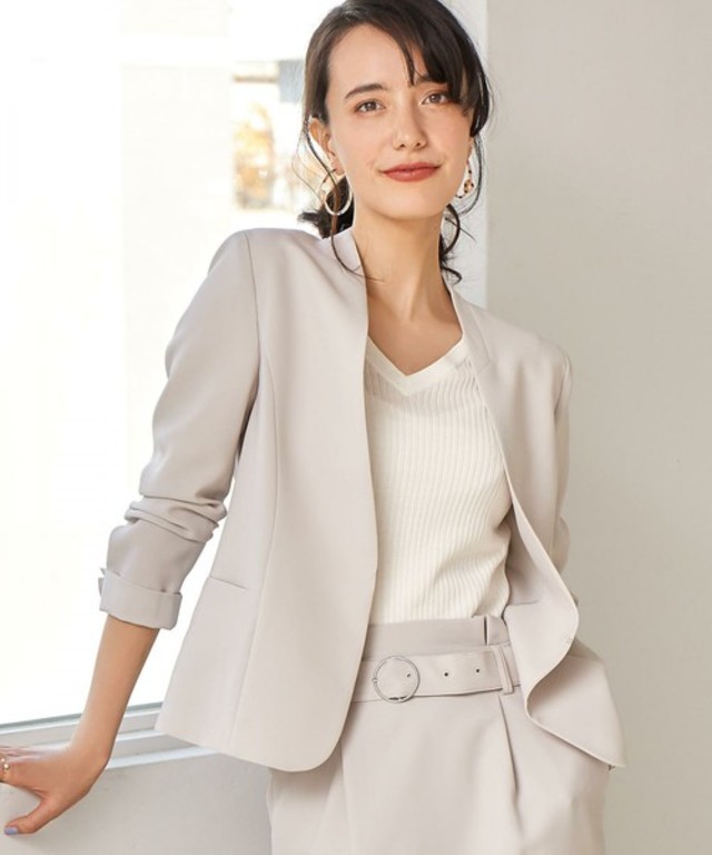 写真 (1枚目) - オフィス女子の必須アイテム♡デキる女のジャケットコーデ20 - LOCARI（ロカリ）