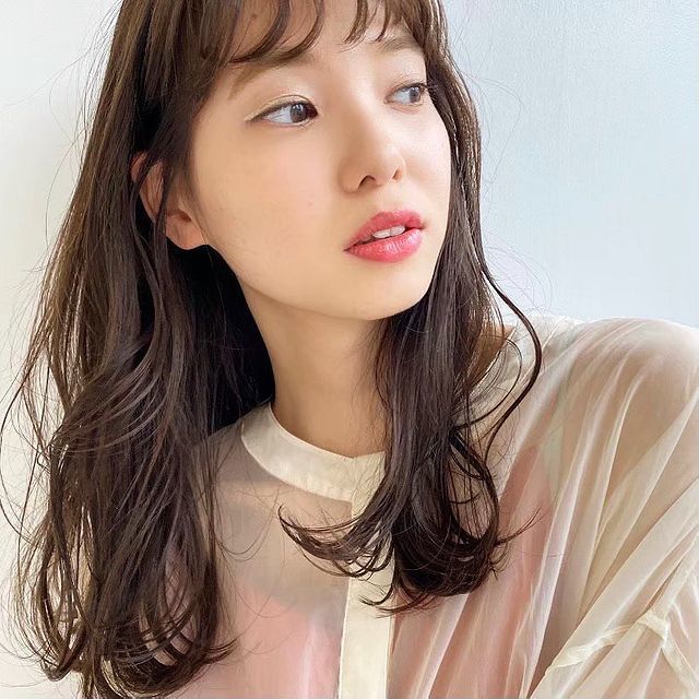 写真 (25枚目) - 芸能人にも人気!!ベビーバングのヘアカタログ♡丸顔、面長、40代でも似合う？ - LOCARI（ロカリ）