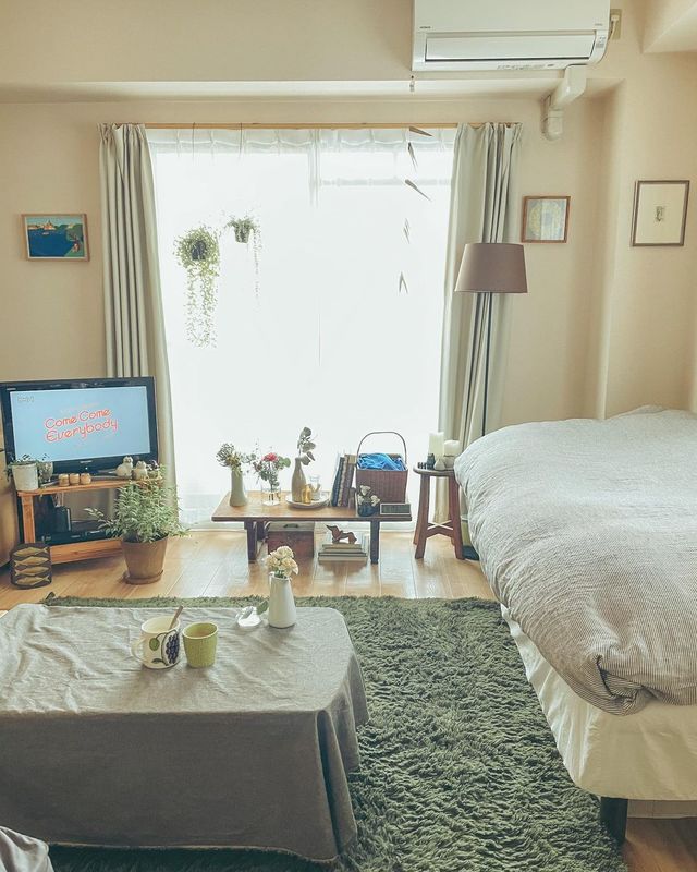 写真 (6枚目) - 季節の花と古道具で彩る。1DKの一人暮らしインテリア[私らしく暮らす] - LOCARI（ロカリ）