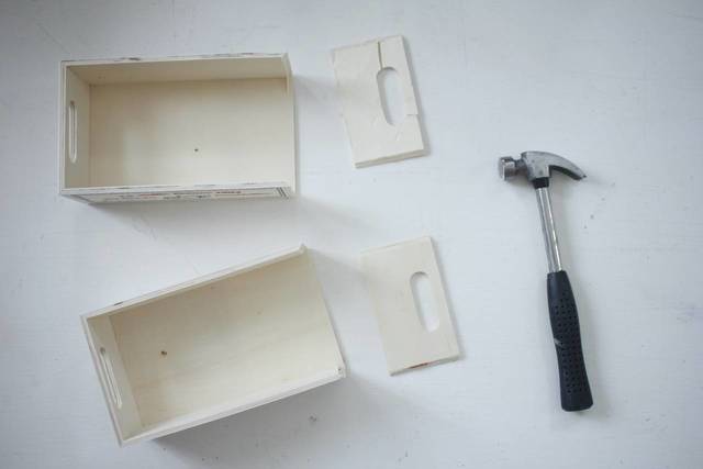 写真 (7枚目) - 片付けのコツは「定数管理」！100均「すのこ」でできる傘立てDIY - LOCARI（ロカリ）