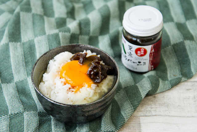 写真 (3枚目) - 究極のTKGが完成!?「東京ハラペーニョ」はピリッと辛い和食の革命児！ - LOCARI（ロカリ）