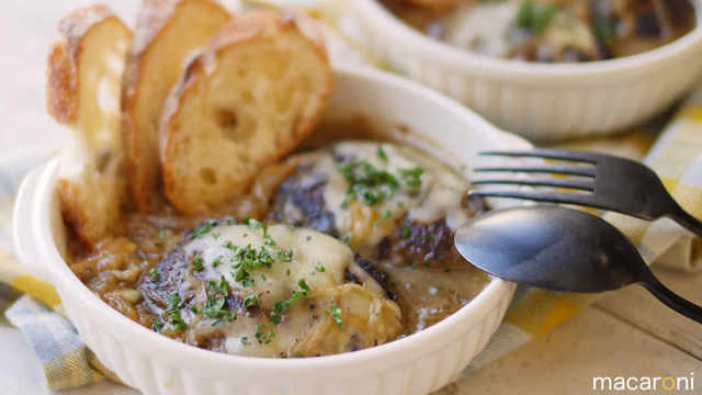 写真 (2枚目) - 手を汚さないレシピも！macaroni考案「ハンバーグ」アレンジ8選 - LOCARI（ロカリ）