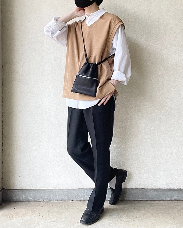 写真 (8枚目) - 細見えの天才じゃん！GUの「1990円パンツ」脚がスッキリ見えて嬉しすぎる…！ - LOCARI（ロカリ）