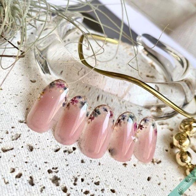 写真 (2枚目) - 大人ネイルはピンクパープルにお任せ♪ニュアンス感でおしゃれ度UP - - LOCARI（ロカリ）