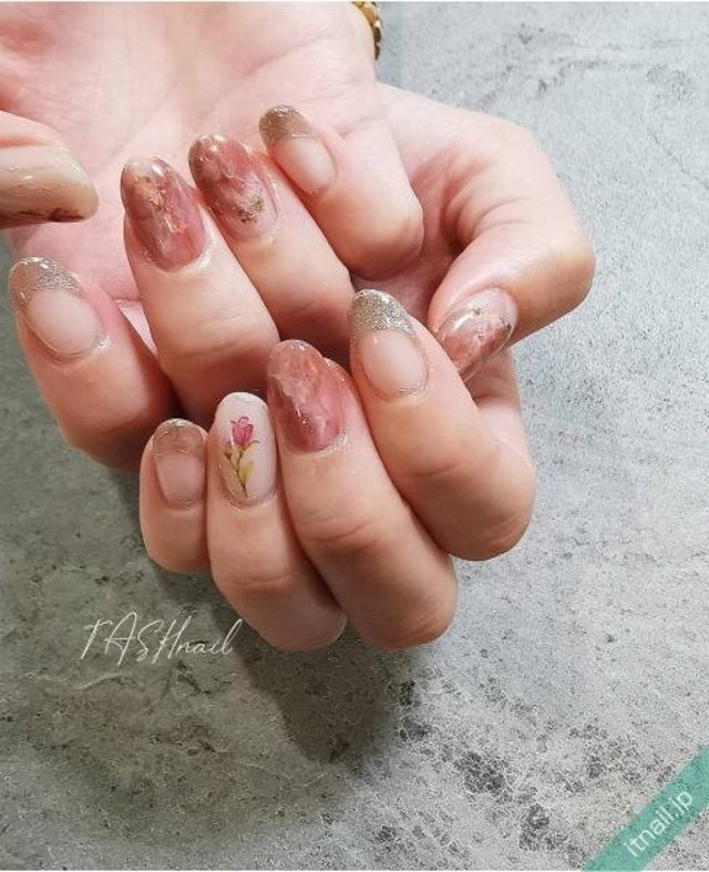 写真 (4枚目) - 大人ネイルはピンクパープルにお任せ♪ニュアンス感でおしゃれ度UP - LOCARI（ロカリ）