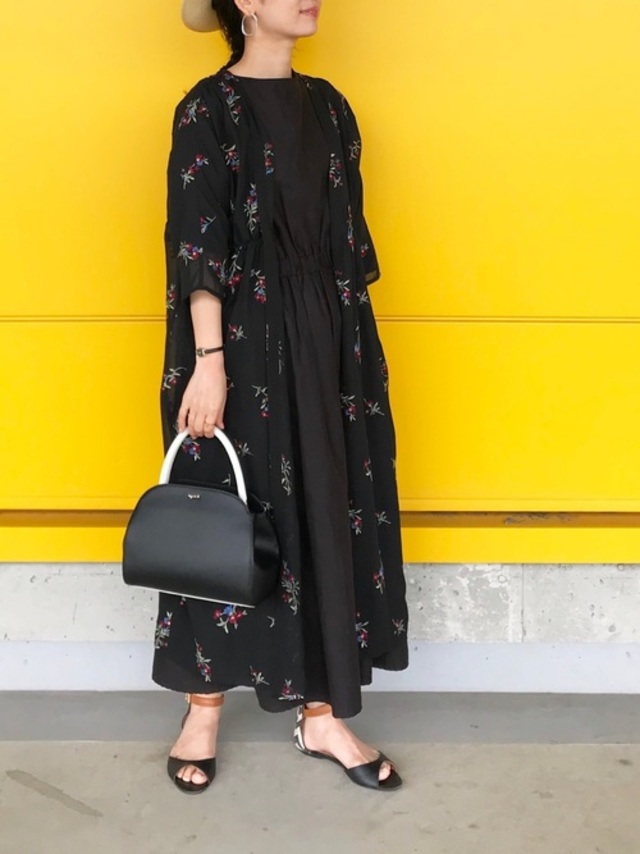 写真 (10枚目) - 120%とことん着回す♡着こなしがこなれる「花柄ガウンコーデ」特集 - LOCARI（ロカリ）