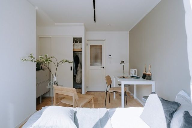 写真 (6枚目) - 1R・1K・1DK・1LDKでも置きやすい。ダイニングテーブルの選び方＆実例 - - LOCARI（ロカリ）