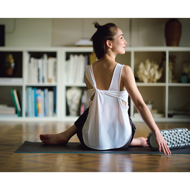 写真 (2枚目) - 自然と気持ち上向く“育休中にやりたいビューティ”5選！ヨガ、ペディキュアetc. - LOCARI（ロカリ）