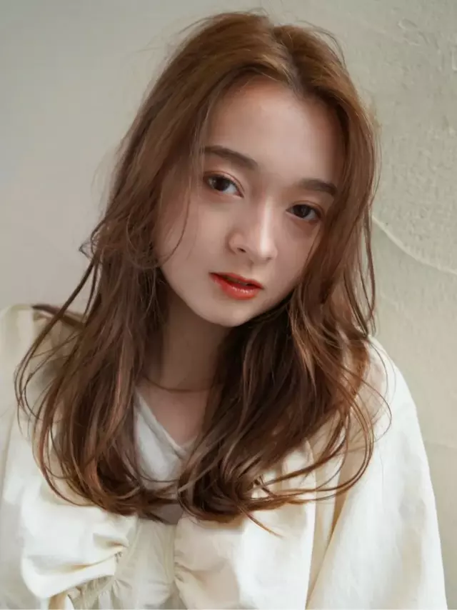 写真 11枚目 そろそろ髪伸ばそうかな?おとな女子のキレイを引き出す「ミディアム&セミロング」12選 Locari(ロカリ)