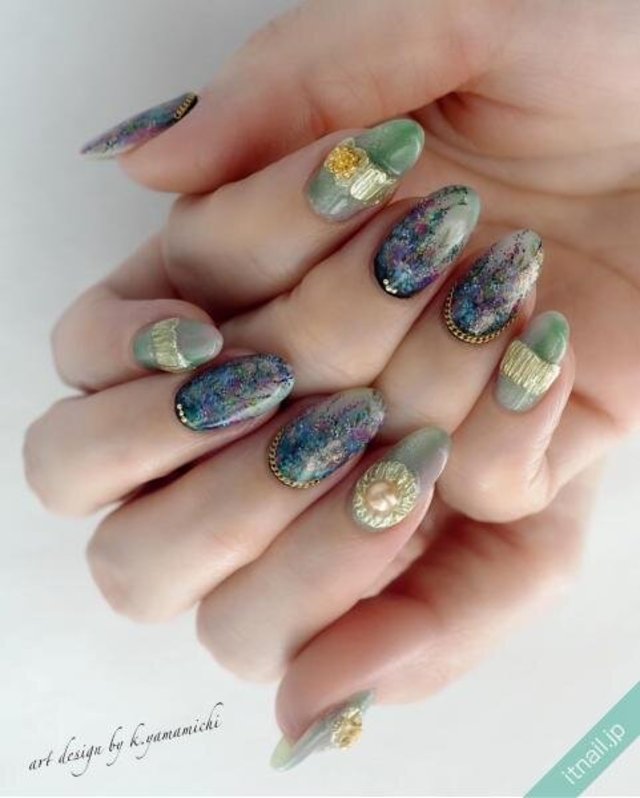 写真 (8枚目) - “ミラープリーツ”のネイルでおしゃれ度UP♡おすすめデザイン10選 - LOCARI（ロカリ）