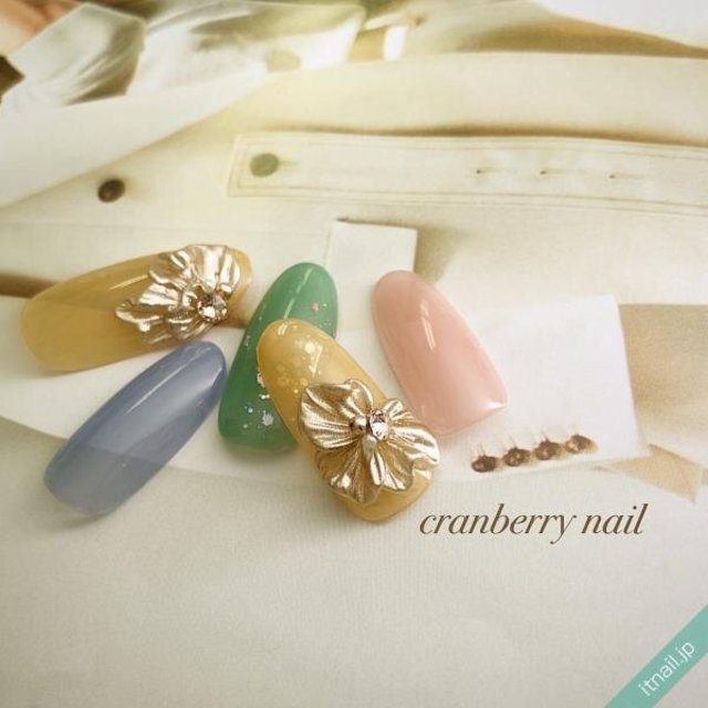 写真 (10枚目) - “ミラープリーツ”のネイルでおしゃれ度UP♡おすすめデザイン10選 - LOCARI（ロカリ）