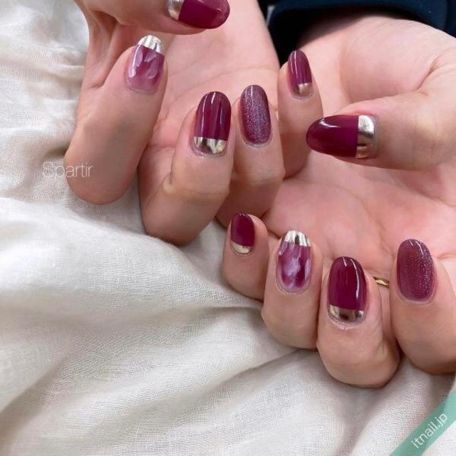 写真 (11枚目) - “熟した葡萄カラー”のネイルが素敵♡指先から秋を感じるデザイン - - LOCARI（ロカリ）