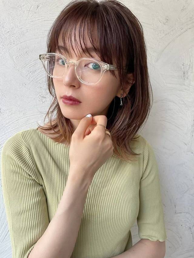 写真 (1枚目) - くすみ肌が気にならない！若見え効果抜群「40代のためのヘアカラー」 - LOCARI（ロカリ）