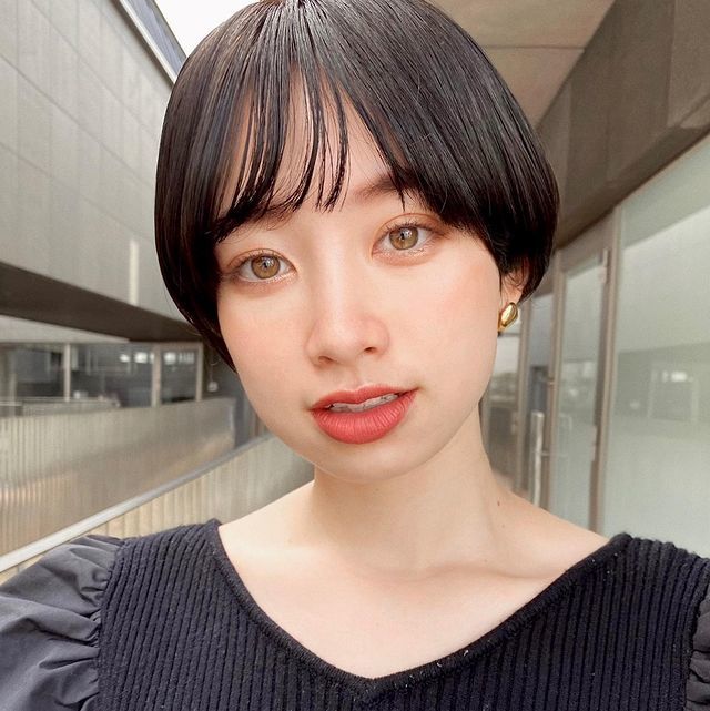 写真 (2枚目) - [エラ張り]似合う髪型は？エラ張りさんの魅力を引き出すショート・ミディアム・ヘアアレンジ - LOCARI（ロカリ）