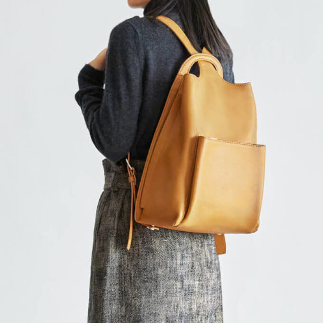 写真 (11枚目) - 通勤時のかっちりスタイルにも♡PCやA4書類もすっぽり収まる薄型リュック3選 - LOCARI（ロカリ）